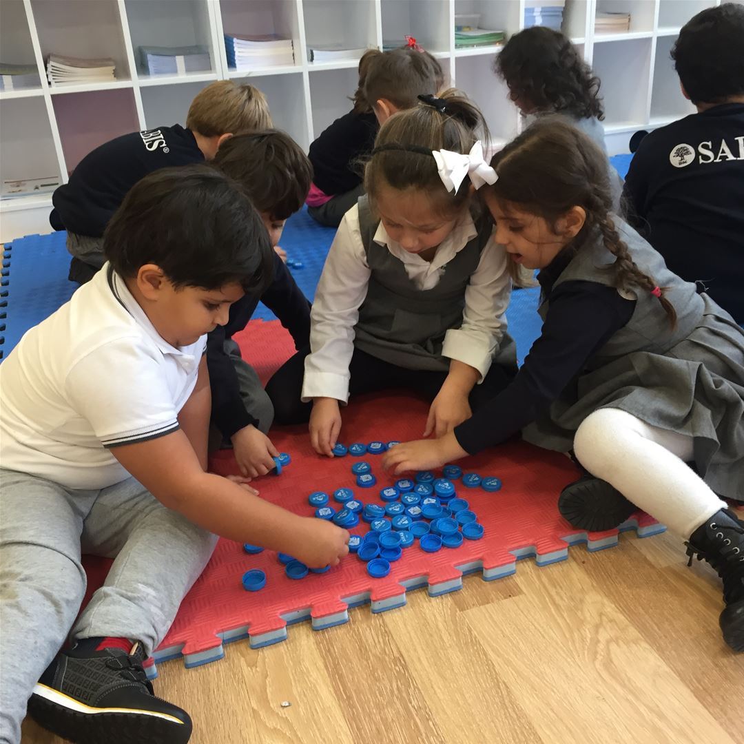 KG students learning through activities - SABIS® SUN International ...